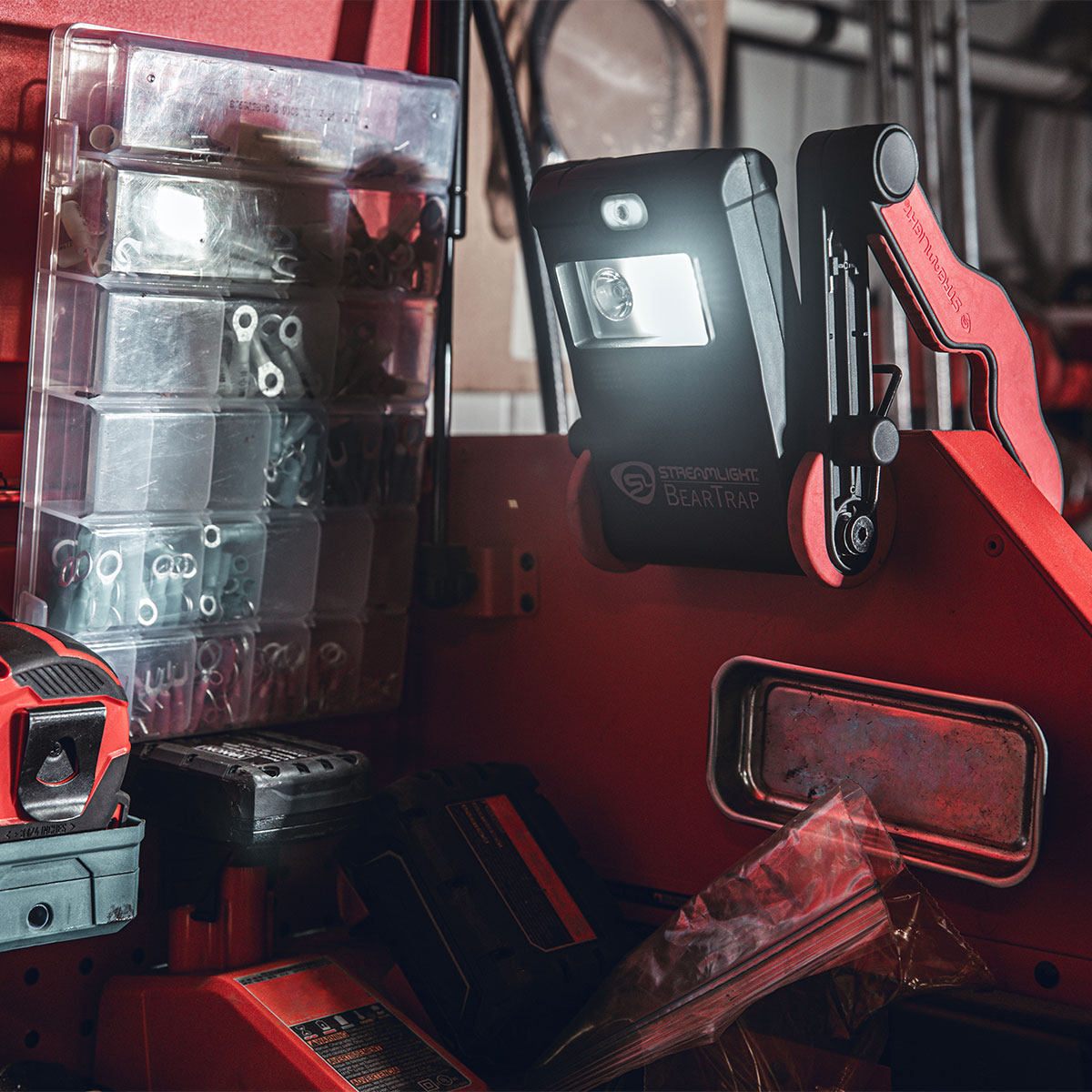 Beartrap® Multi-Function Work Light | Shop Darley